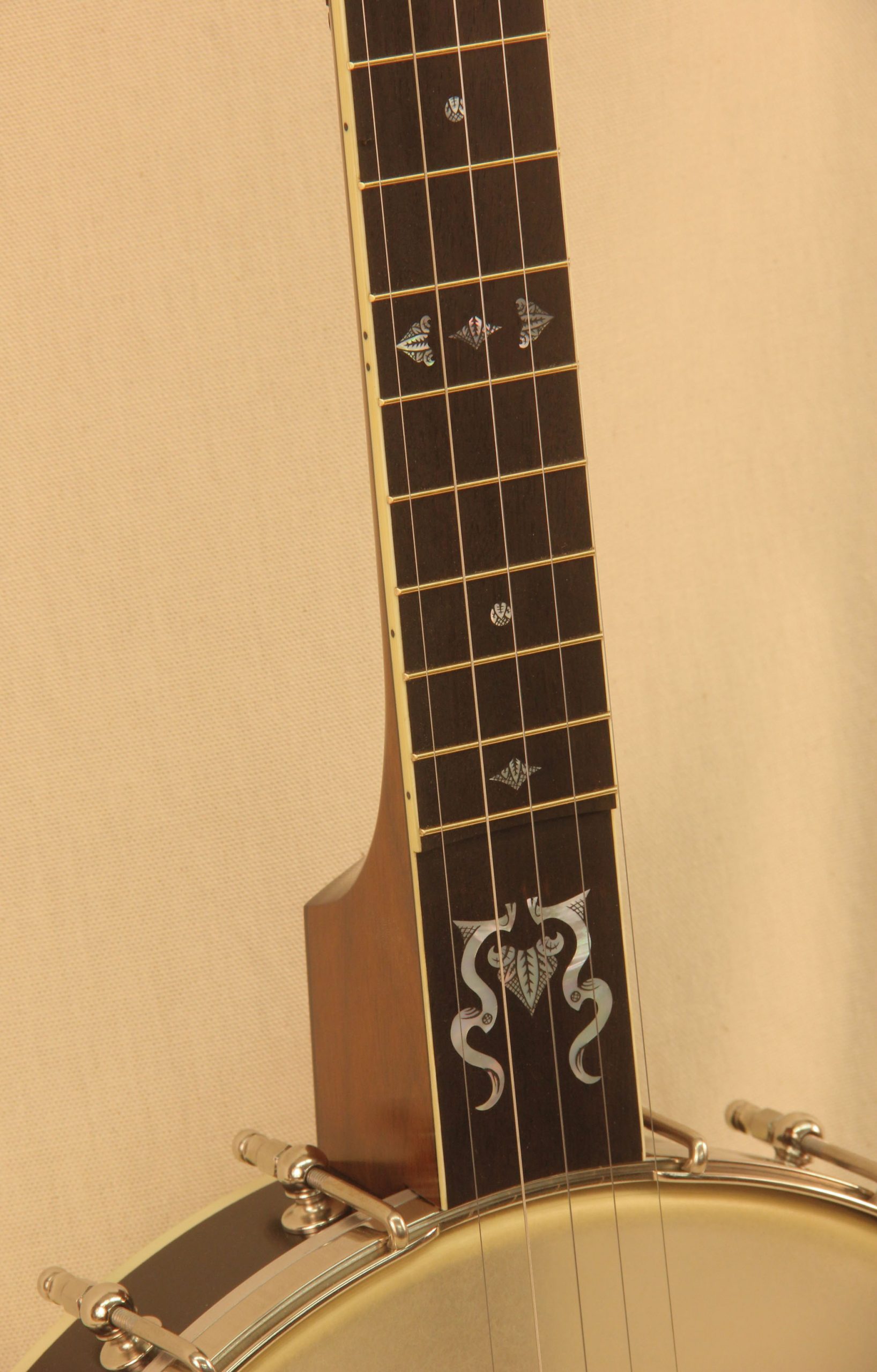 037 - Engraved 12